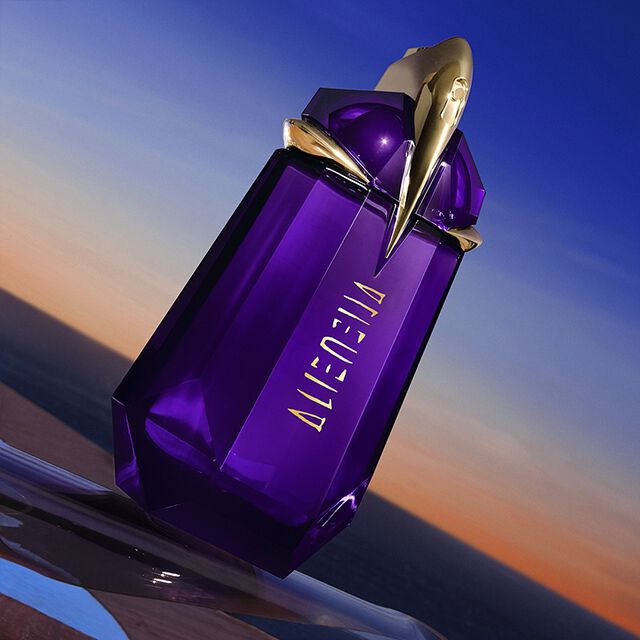 Plunge into summer with Mugler I Mugler official